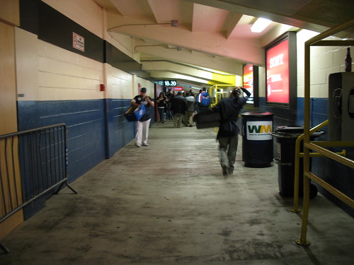 Ballpark concourses/interiors - Baseball Fever