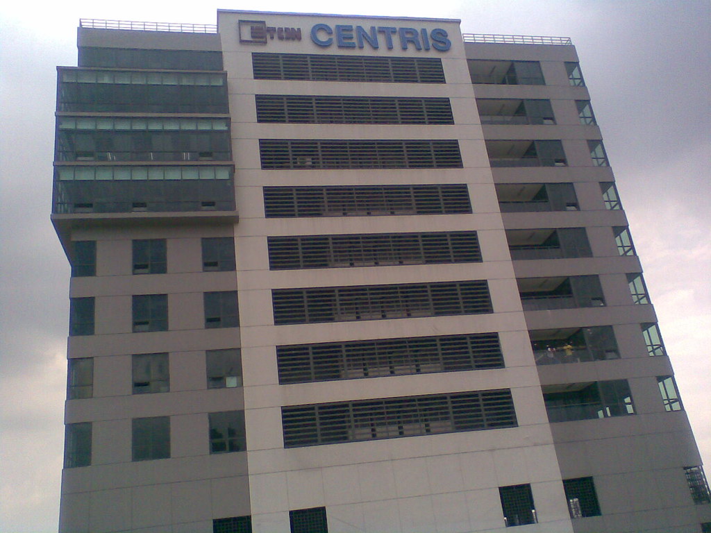 QUEZÓN CITY | Eton Centris [mix] | Page 14 | SkyscraperCity Forum